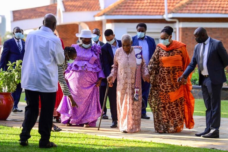 Uganda’ President Museveni Meets Tanzania’s Former First Lady Mama ...